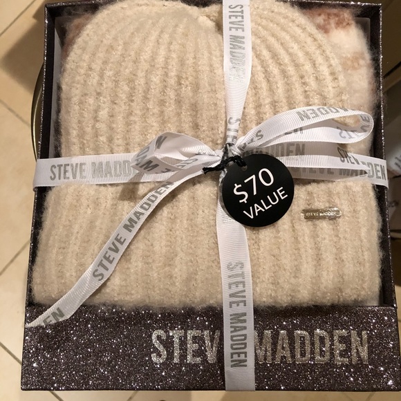Steve Madden | Accessories | Steve Madden Hat And Scarf Set Brand New ...